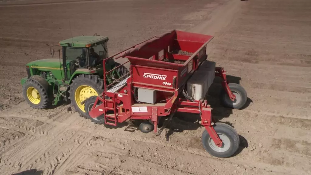 Spudnik Potato Equipment Farm Equipment Brochure Spudnik Potato